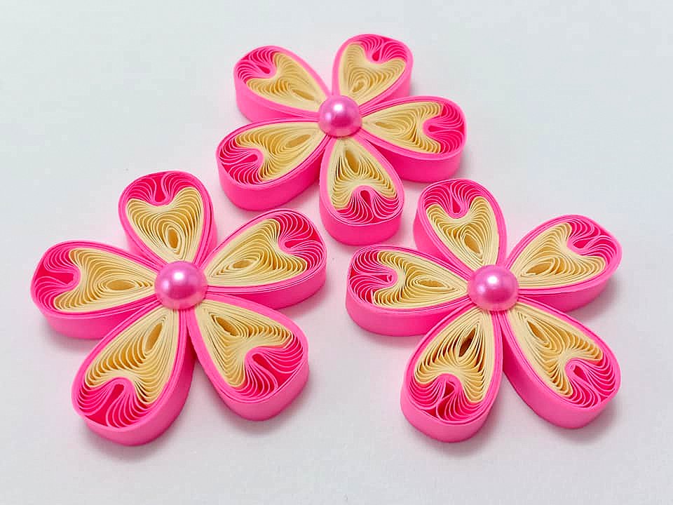 AZLINA ABDUL: My version of the Shell Shape quilling flower - Tutorial