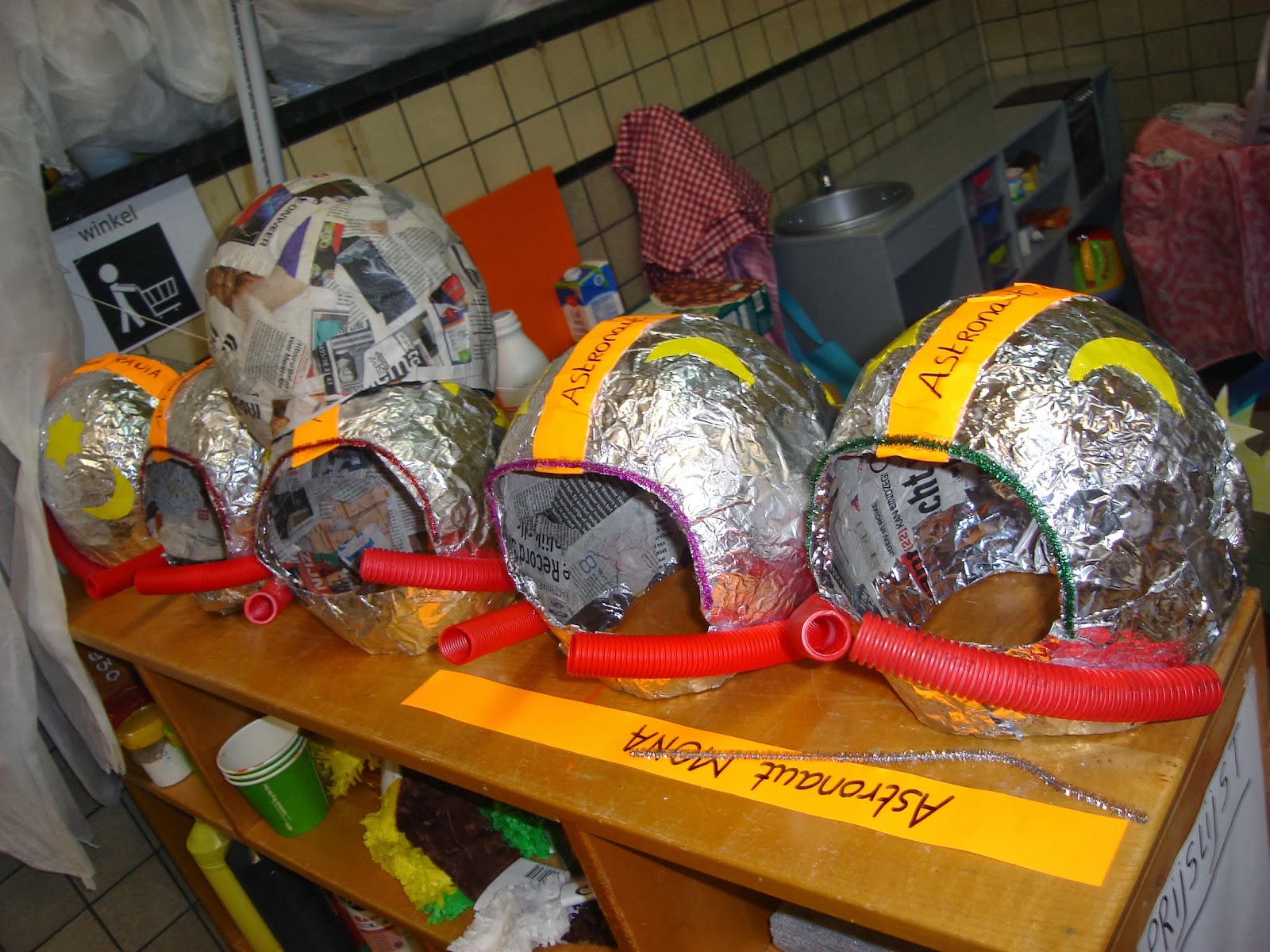 Welkom in de 3de kleuter 'bezige bijtjes' klas: De Ruimte