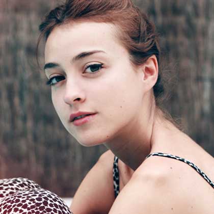 EXQUISITECES: RUSSIAN RED: RARA AVIS DEL POP ESPAÑOL.