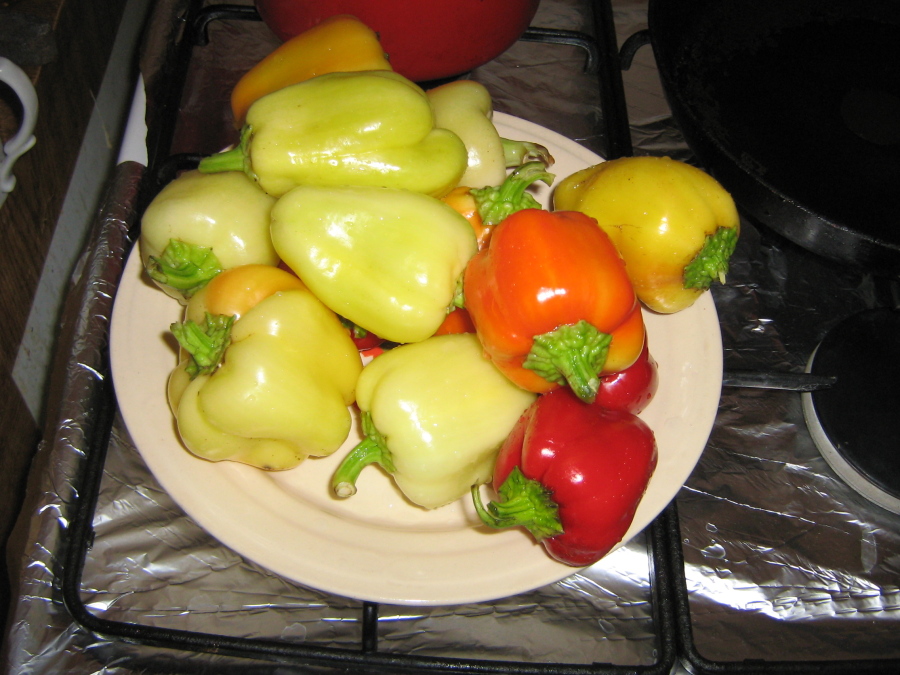 Reteta de acasa: Salata de ardei copt