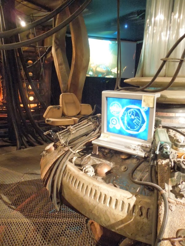Hollywood Movie Costumes and Props: TARDIS control rooms from Doctor ...