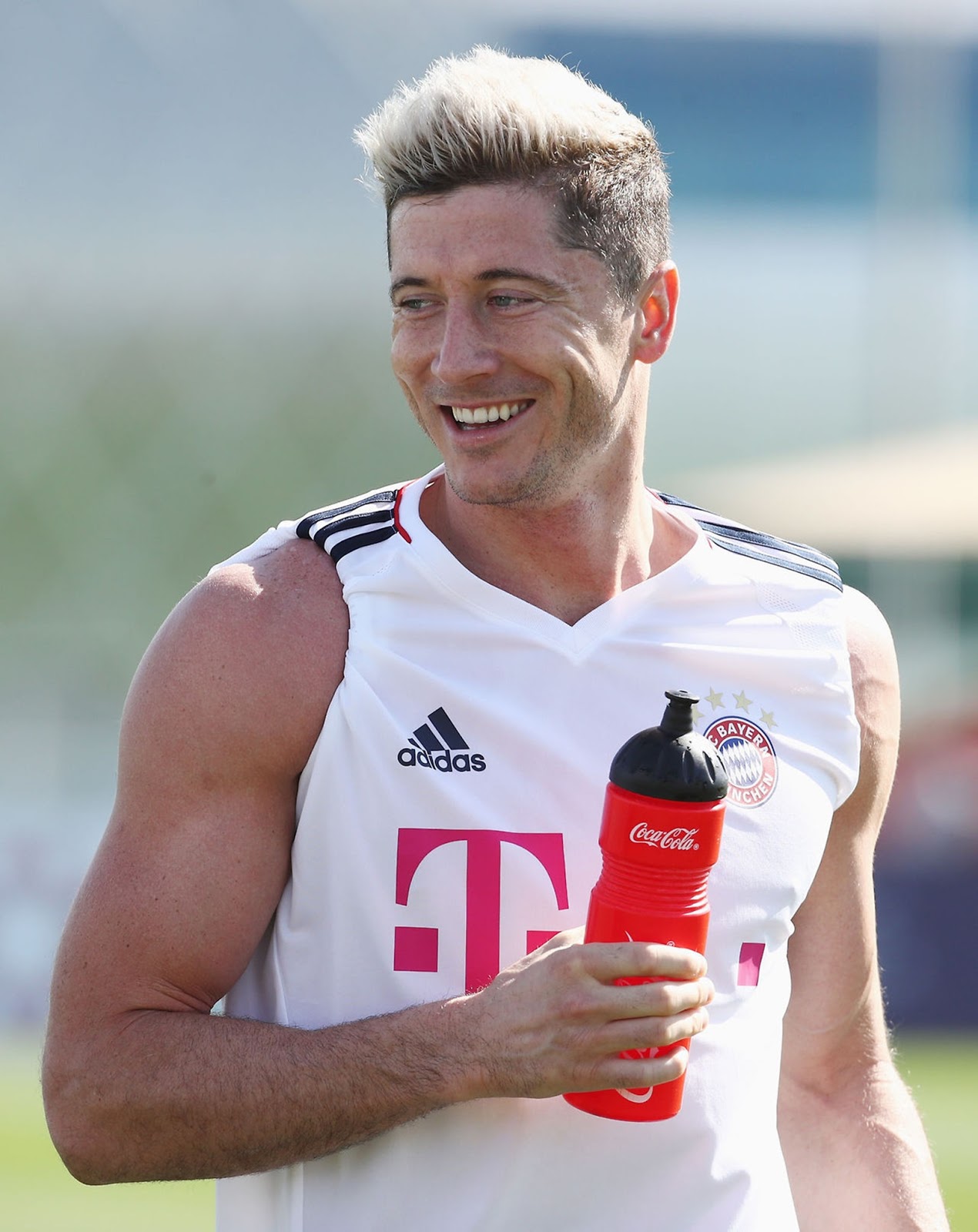 Robert Lewandowski / Robert Lewandowski photo gallery - high quality ...