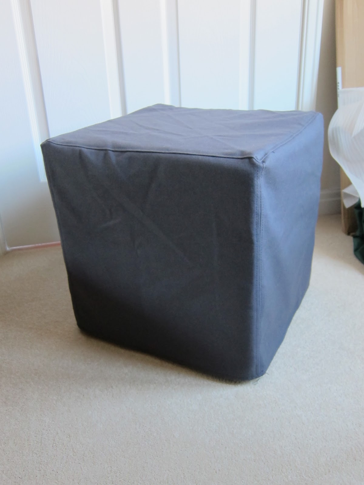 StowmarKate: Tutorial: re-covering an Ikea footstool