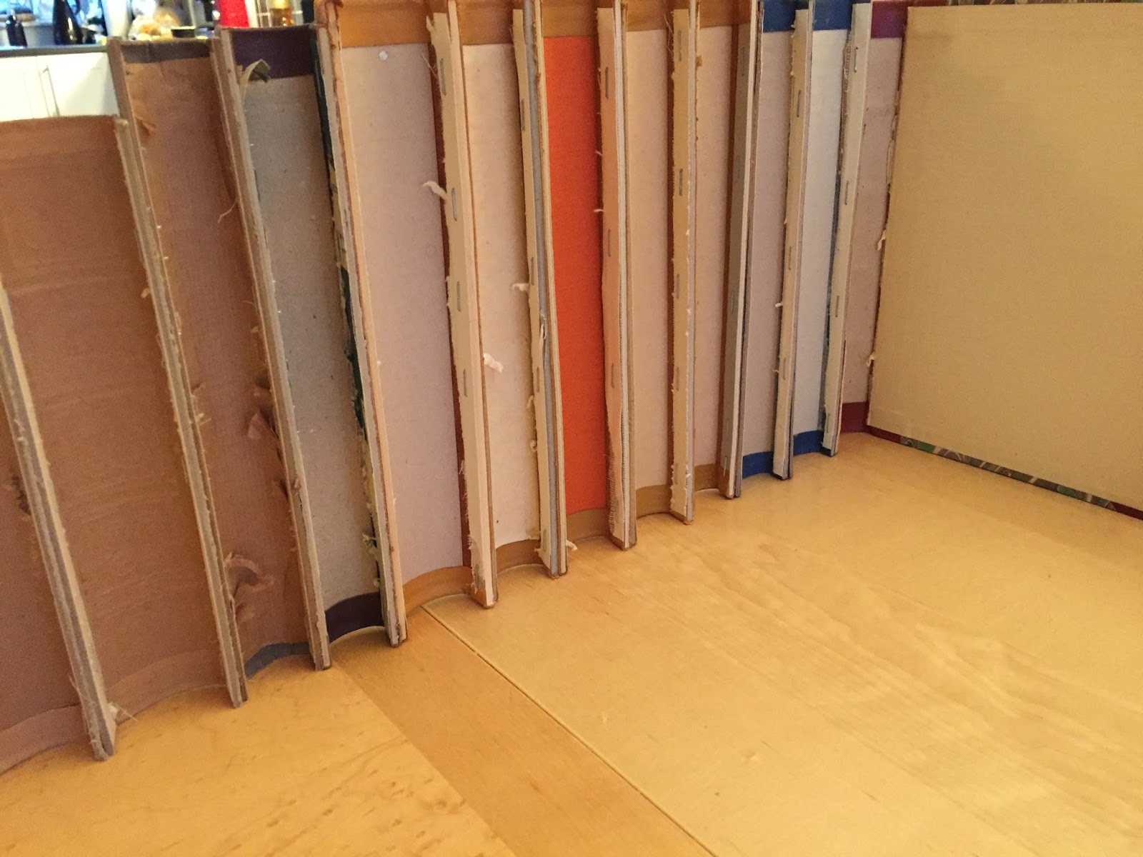 DIYcrap: Hiding an ugly Wi-Fi router with some old books