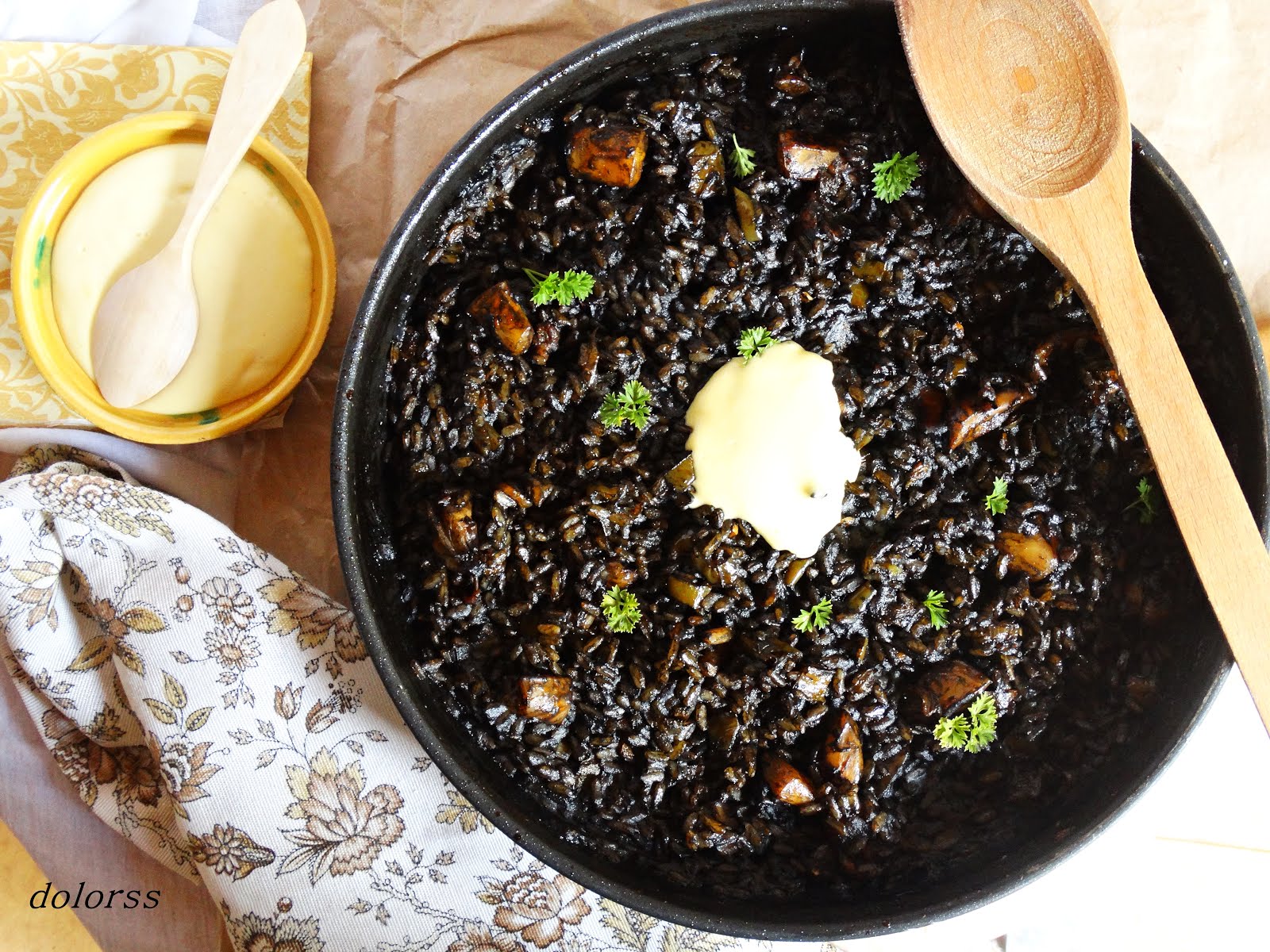 Blog de cuina de la dolorss: Arroz negro con sepia al horno