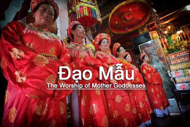 The Travel Photographer : Đạo Mẫu | Serendipity Then Research