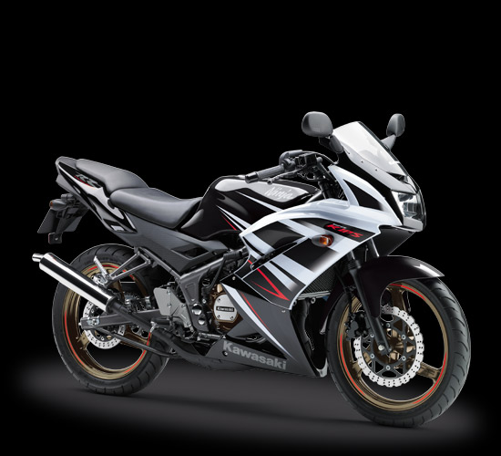 Kelebihan dan Harga Ninja 250RR Mono vs Kawasaki Ninja 150RR