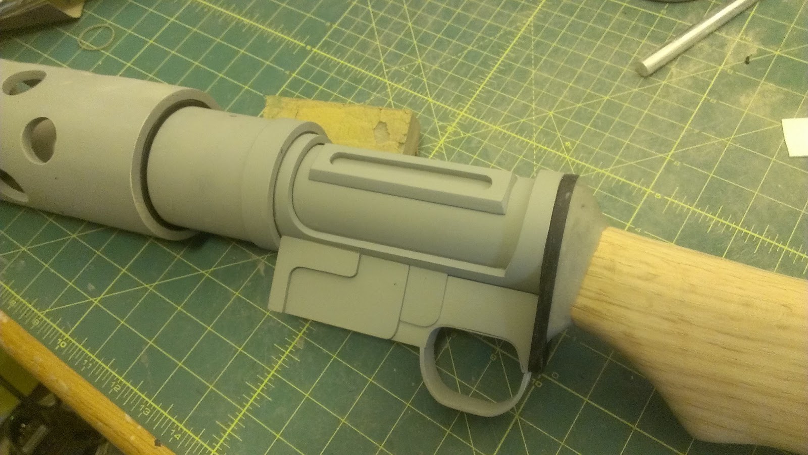 Weaselhammer Props: Bioshock Infinite Triple R repeater machine gun build