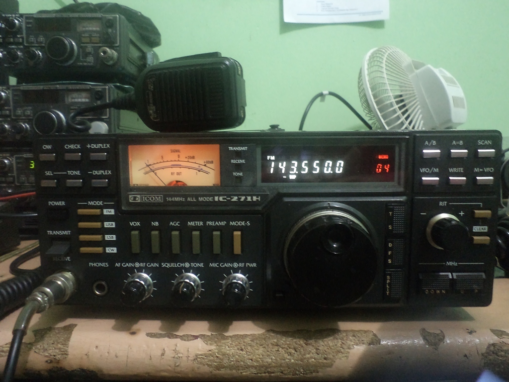 Jayapura Radio: ICOM IC 271H + AG20+EXC 310