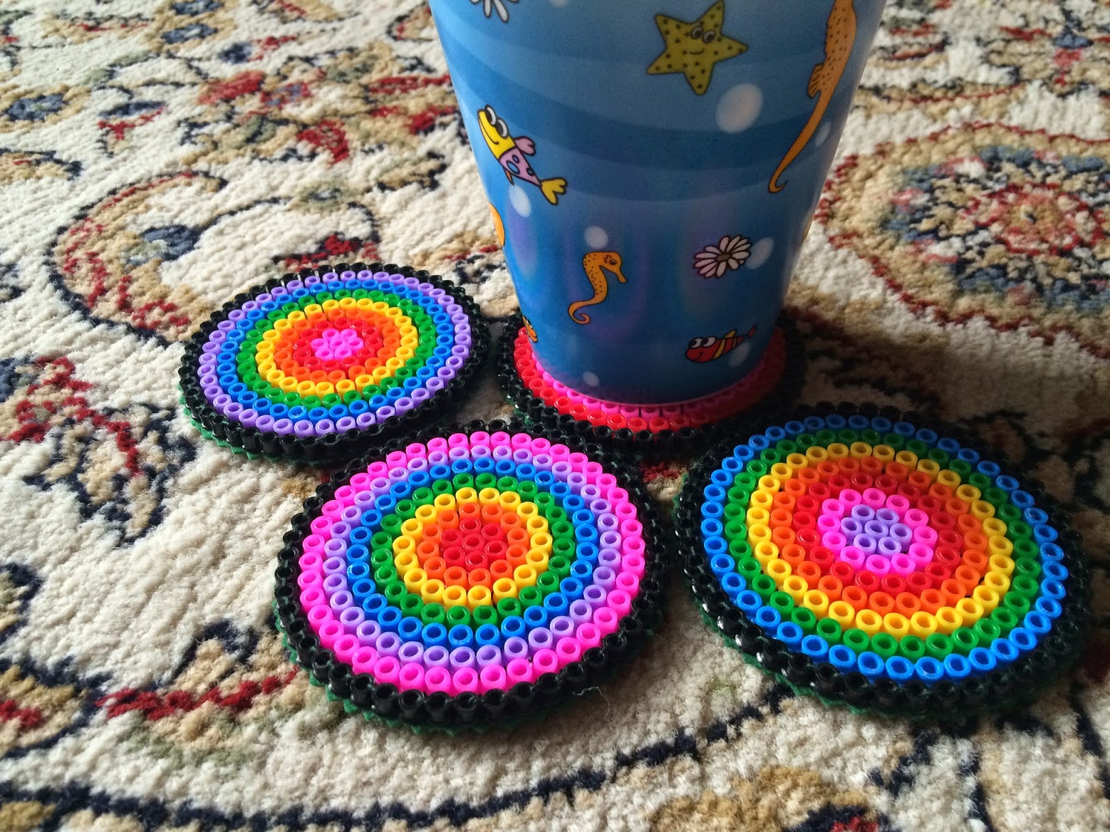 Domus Feltinis: Padėkliukai iš Pyssla mozaikos karoliukų su veltinio ...