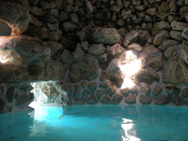 Merry Widow: Escondido Place