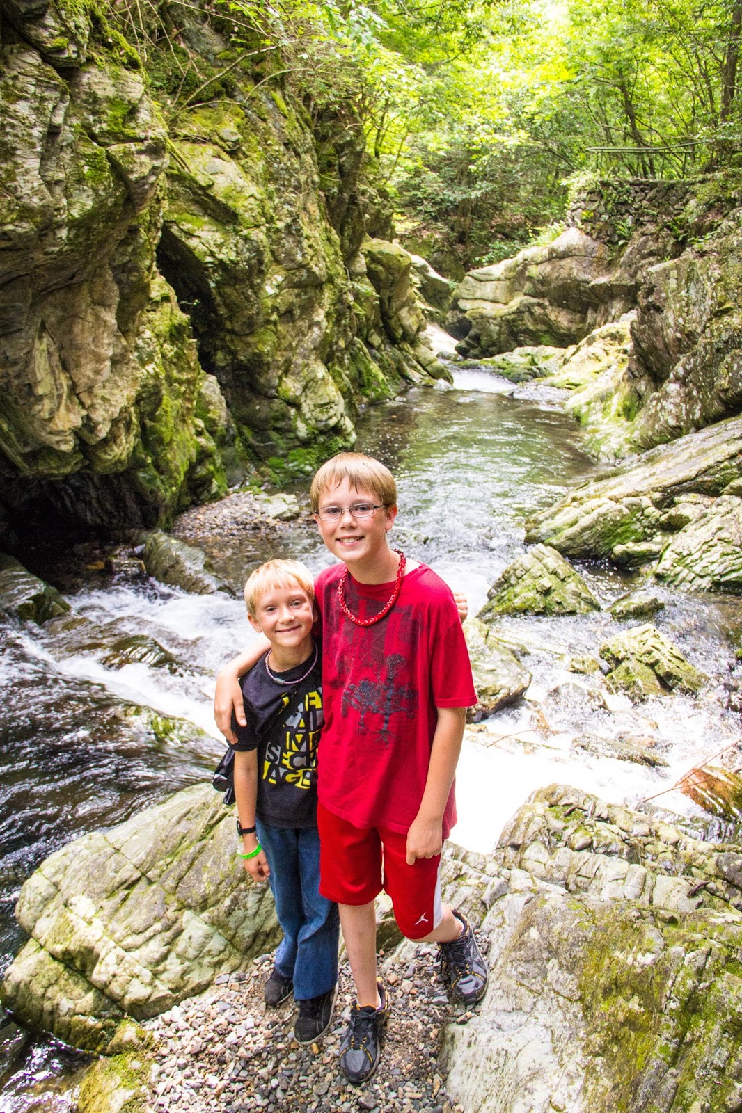 Tenaciously Yours, Jessica Guthrie: Three Falls... three boys... and a ...