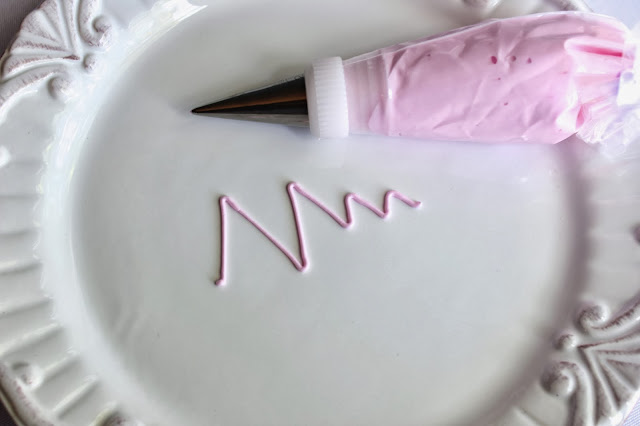 Sugar Bea's Blog: Royal Icing {how to}