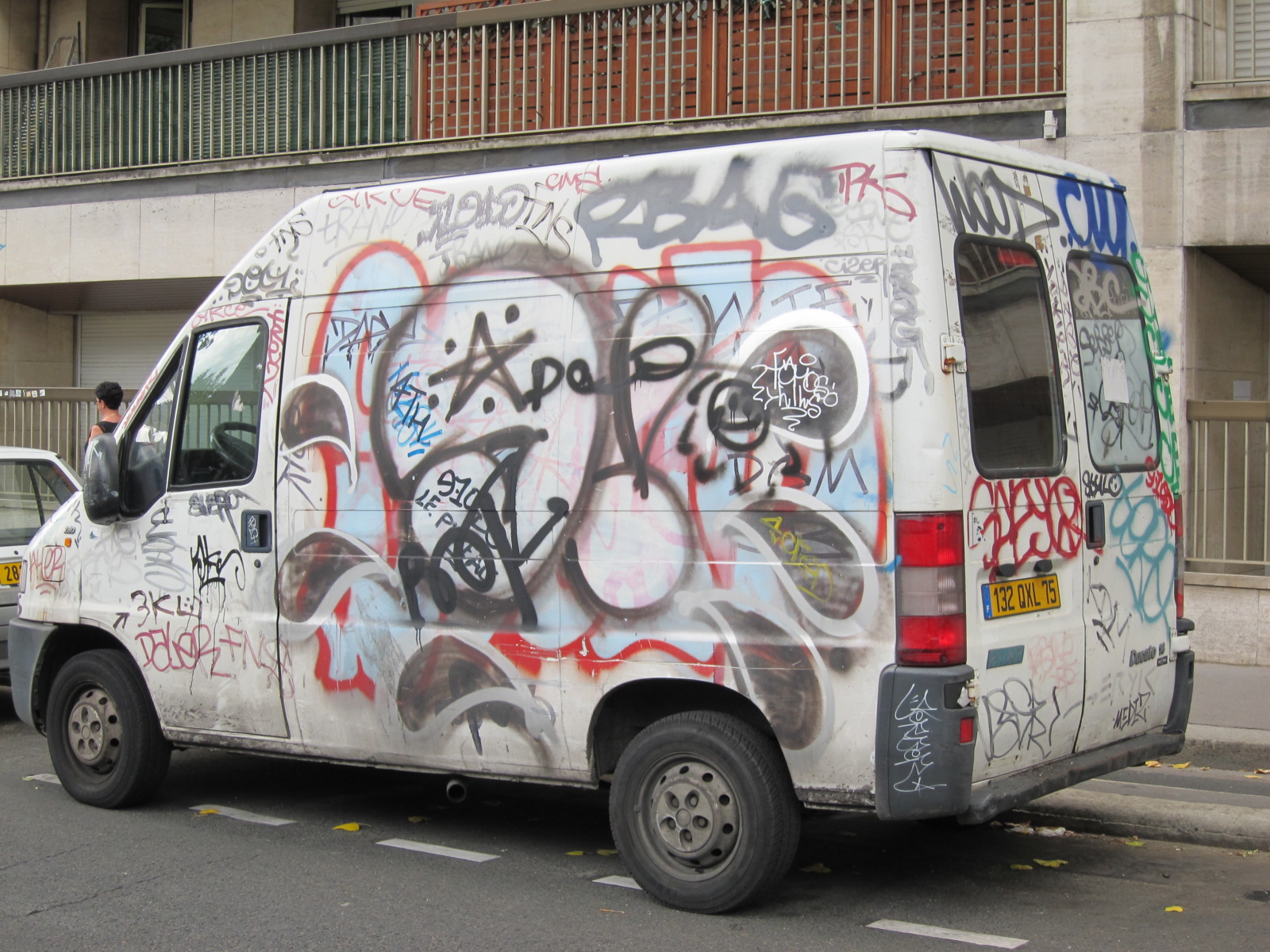 MilesIsland: The Graffiti Van of Paris