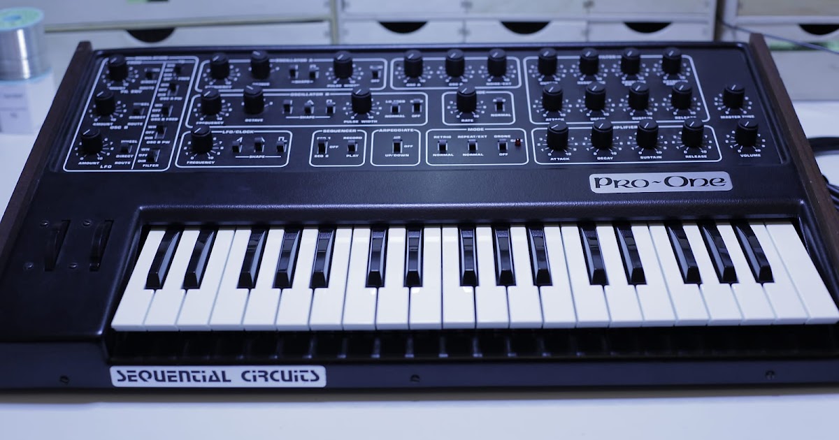 MATRIXSYNTH: Sequential Circuits Pro One w/ Dust Cover