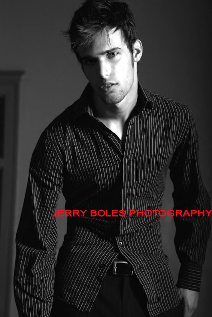 L'Homme du Jour: ALEX LAGO