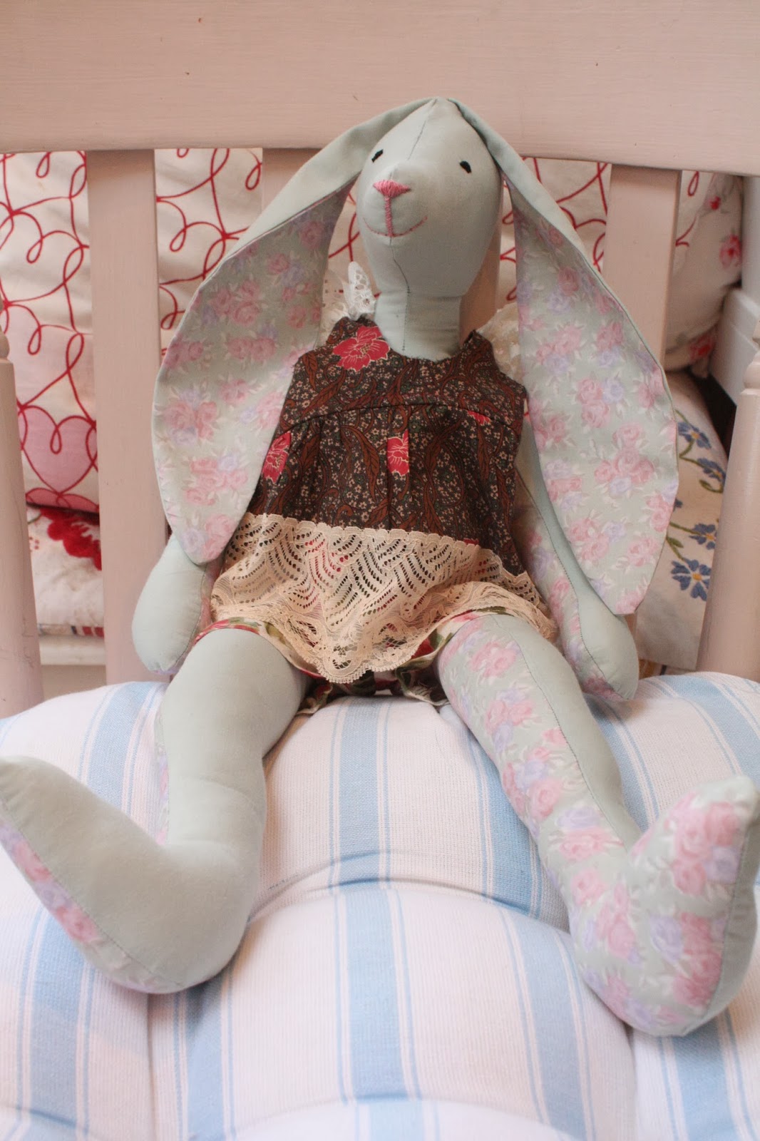 Vintage Bee: Tilda Bunny