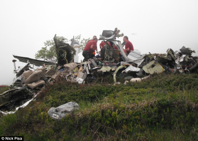 Kathryn's Report: Beechcraft 58 Baron, Bonanza Flying Club, G-CIZZ ...