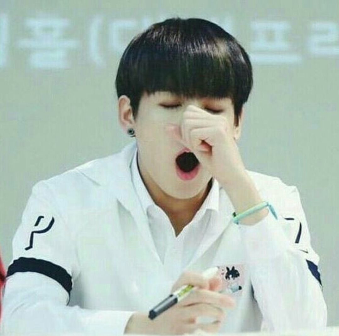 Jungkook's Unique Habits When Yawning - All About BTS , ARMY and KPOP
