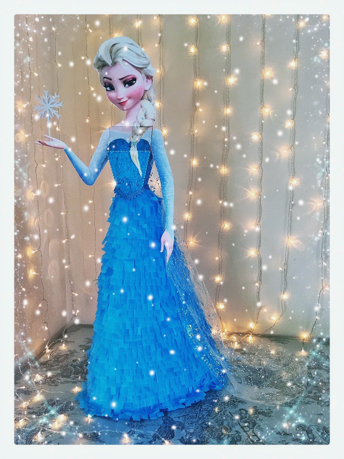 El Castillo de Azúcar: Piñata "Elsa Frozen"