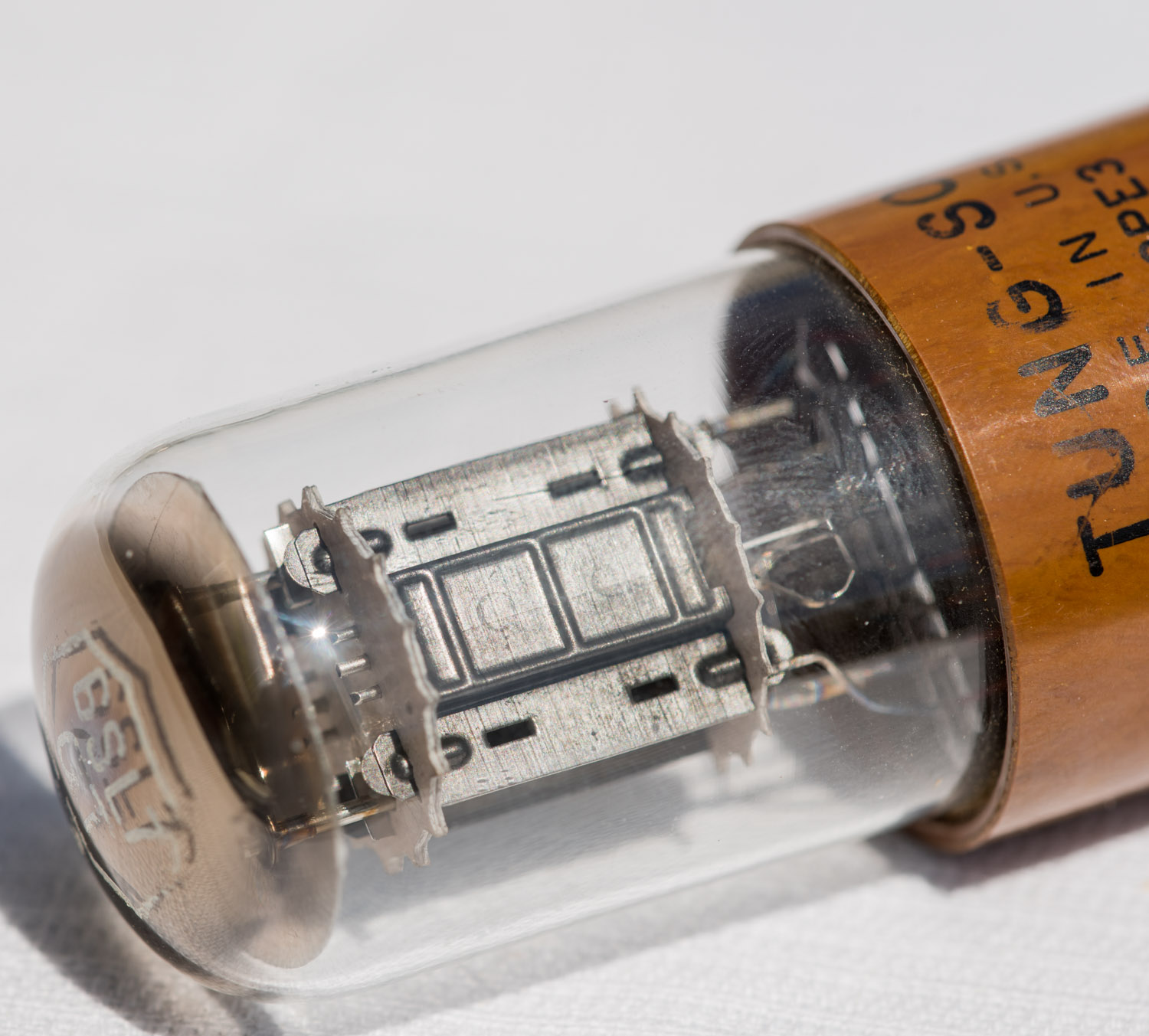 VinylSavor: Tube of the Month : The 6SL7