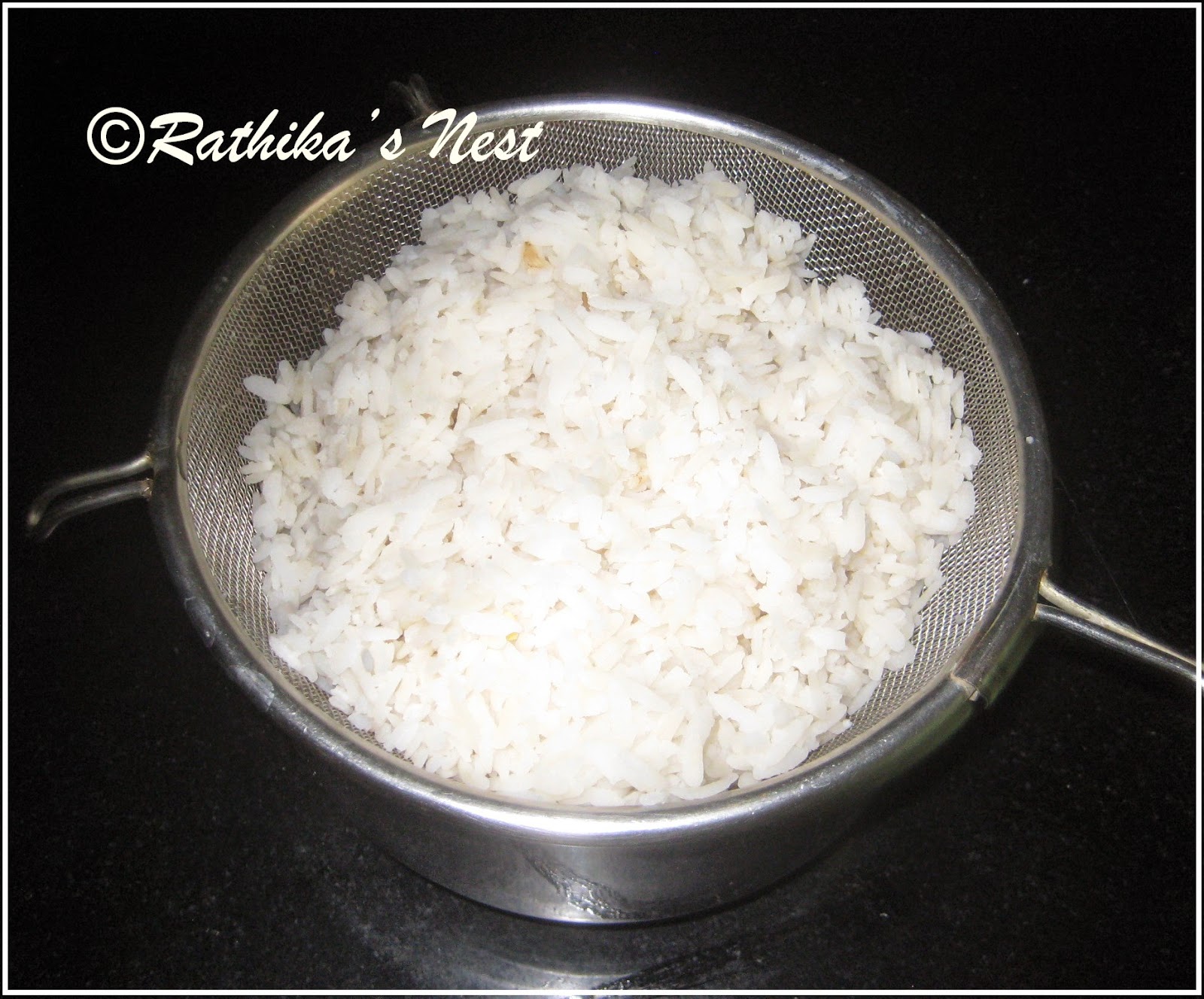 Rathika's Nest: Rice Flakes Uppuma (அவல் உப்புமா)