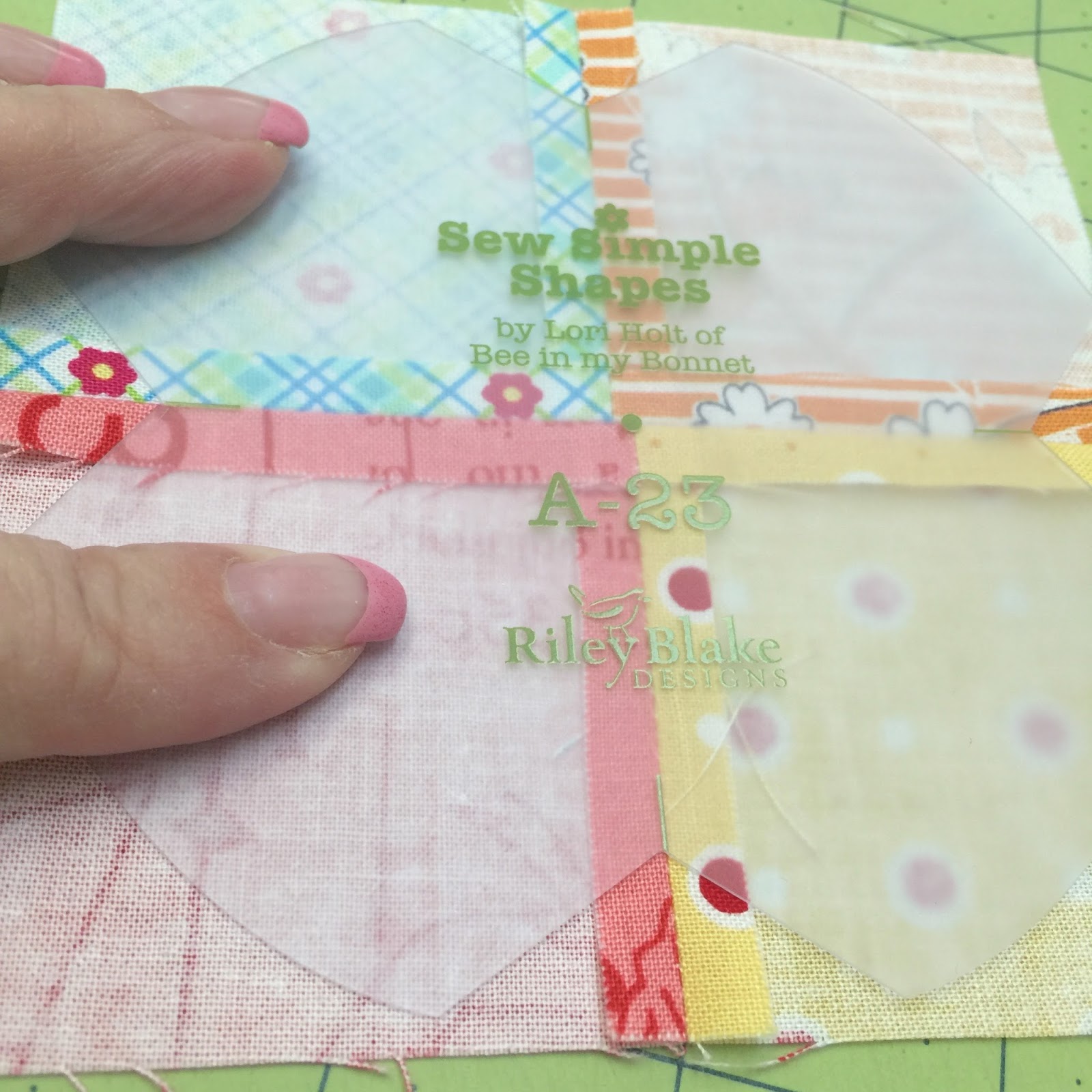 NEW!!! - Tutorial on Making Patchwork Flowers and Leaves with the Sew ...