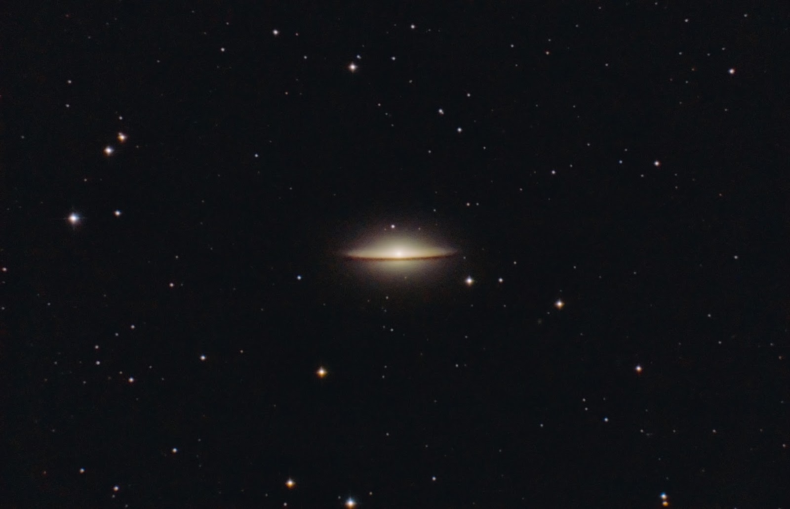 Immagini dal Cosmo. : Galassia M 104 "Sombrero" nella costellazione ...