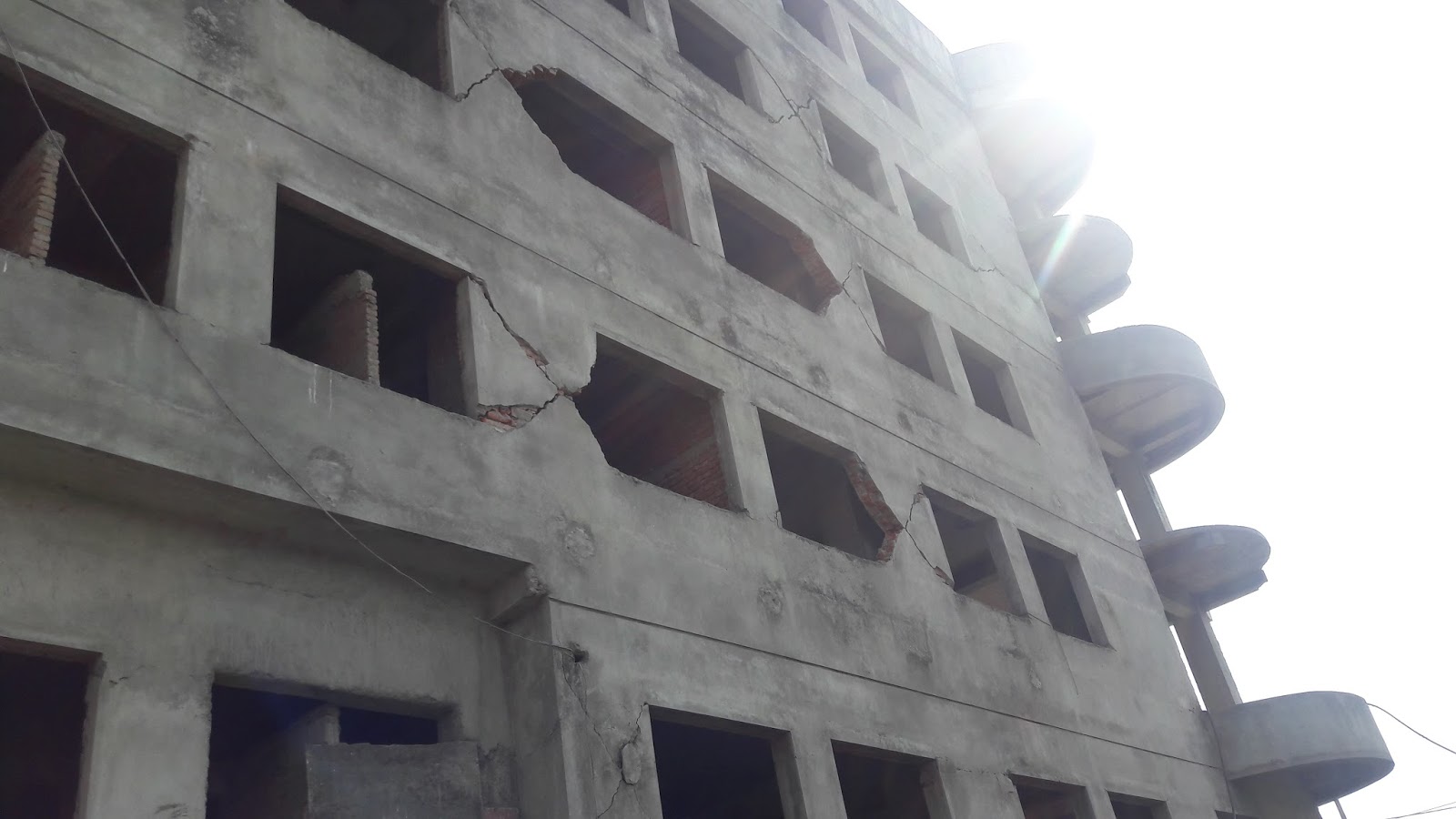 Read Here: : Radhe Radhe Building Observation