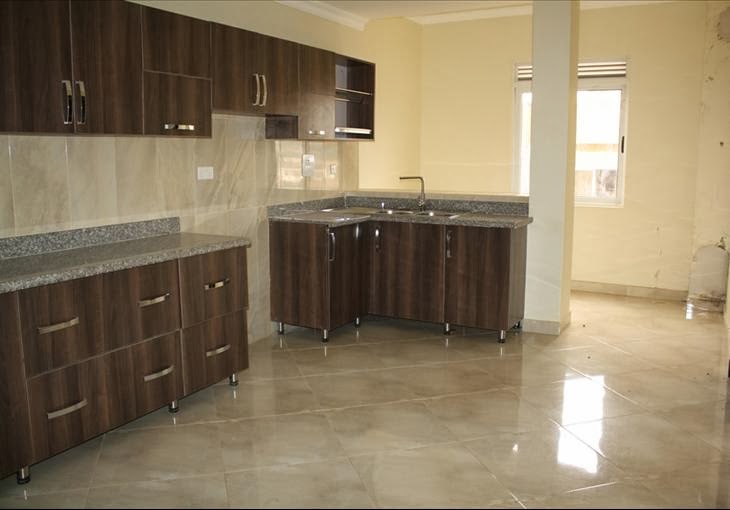 HOUSES FOR SALE KAMPALA, UGANDA: April 2014