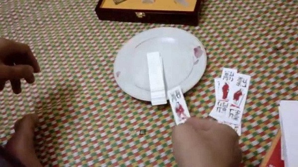 Dụng cụ chơi bài bịp hiện đại: Ưu điểm của máy đánh chắn