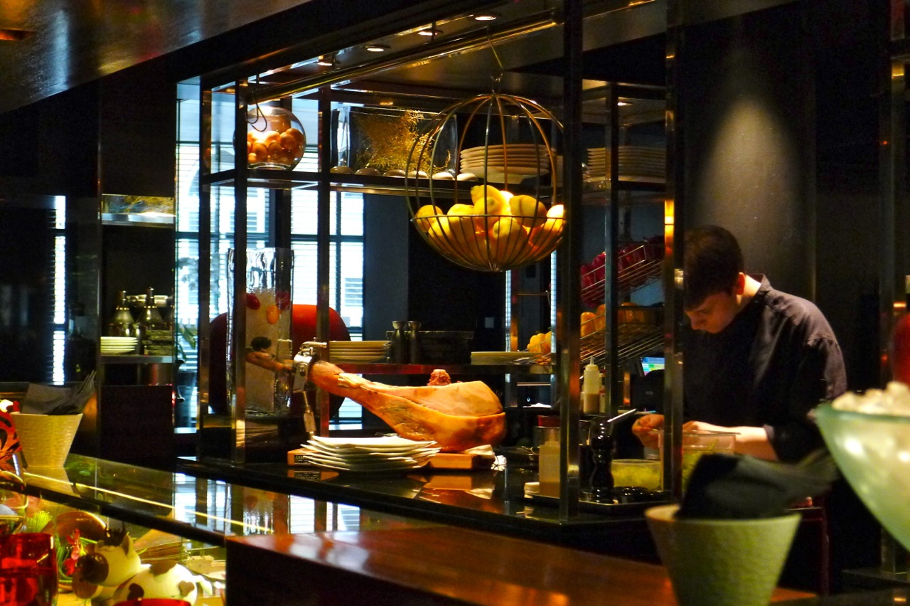 HUNGRY HOSS: L'Atelier de Joël Robuchon, London