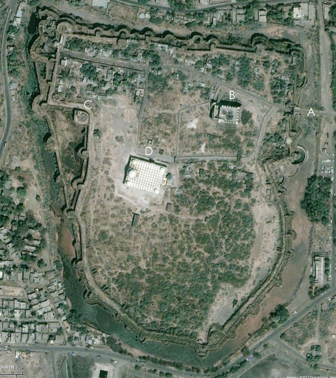 Journeys across Karnataka: Gulbarga Fort