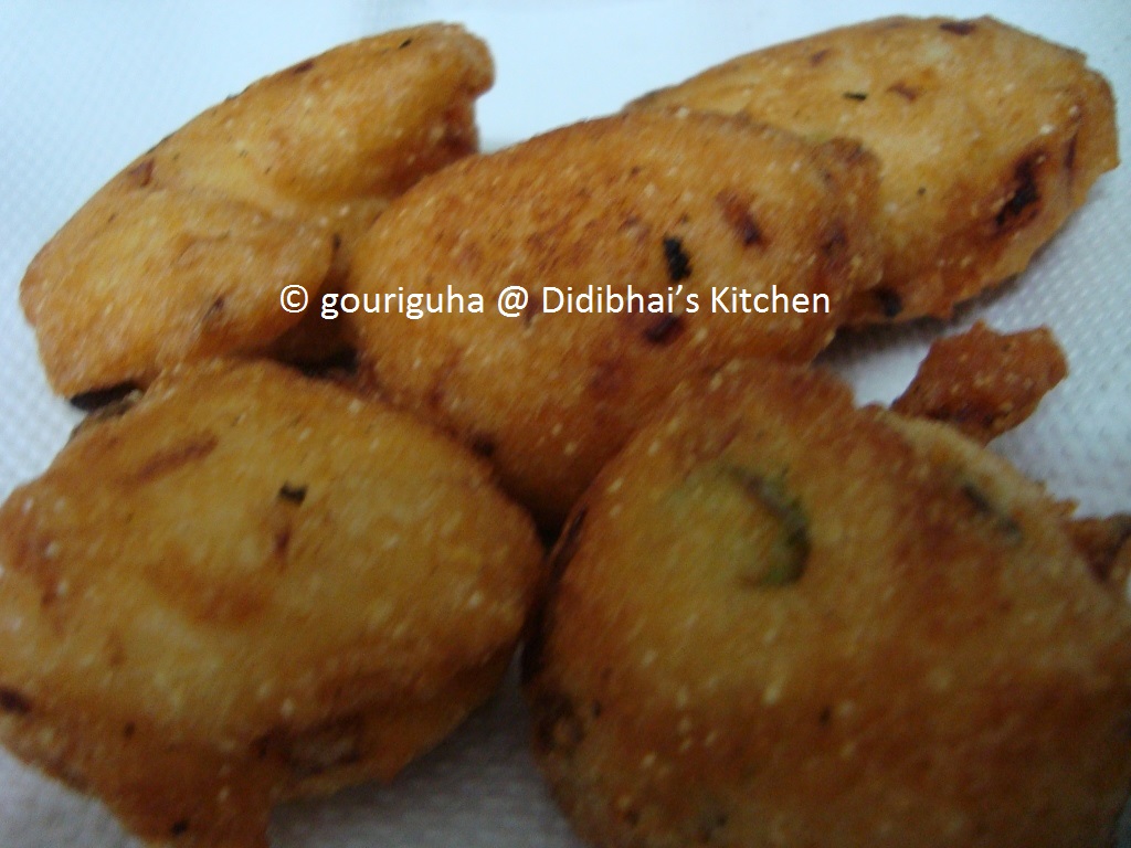 Didibhai’s Kitchen: Biuli Dal-er Boda/ Biri Bora/Urad Dal Vada/ Lentil ...