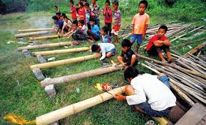 Permainan Meriam Bambu - PR Sekolahku