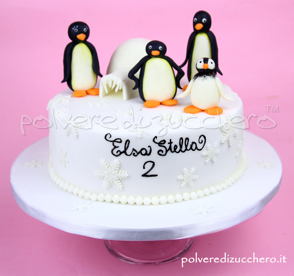 Torta decorata per il compleanno di una bimba con Pingu e famiglia in ...