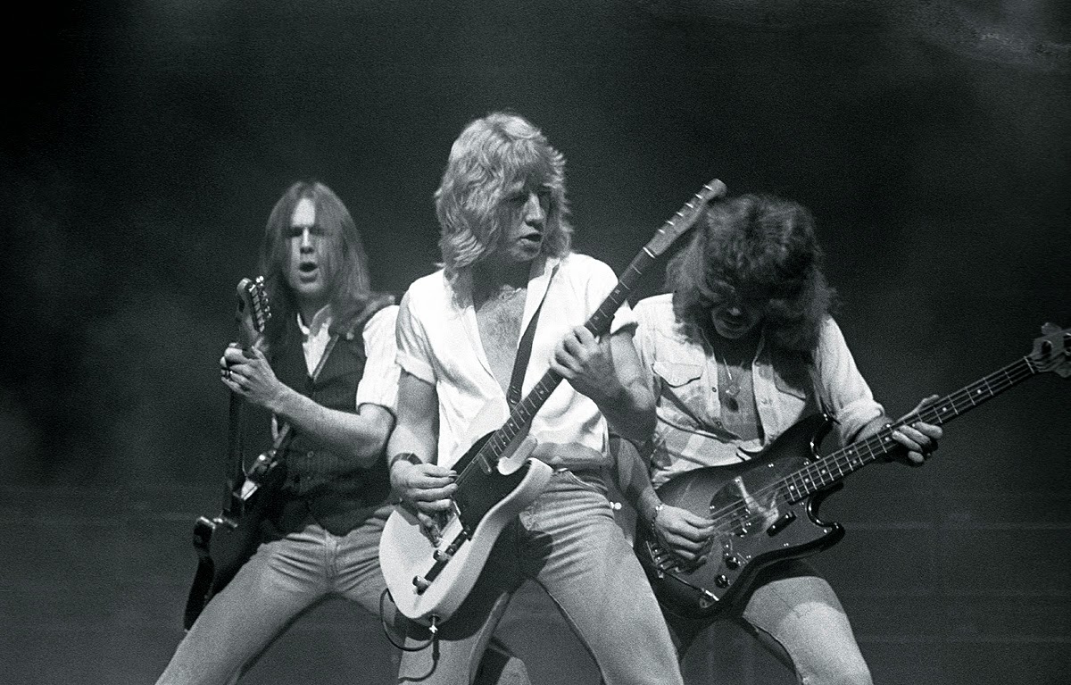 LOOOLOBLOG ♫ ♫ ♫: Status Quo - Hello! - 1973