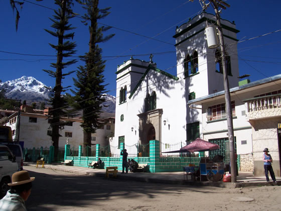 VIAJERO DE MUCHAS LUNAS: BUSCANDO EL DESTINO EN SORATA