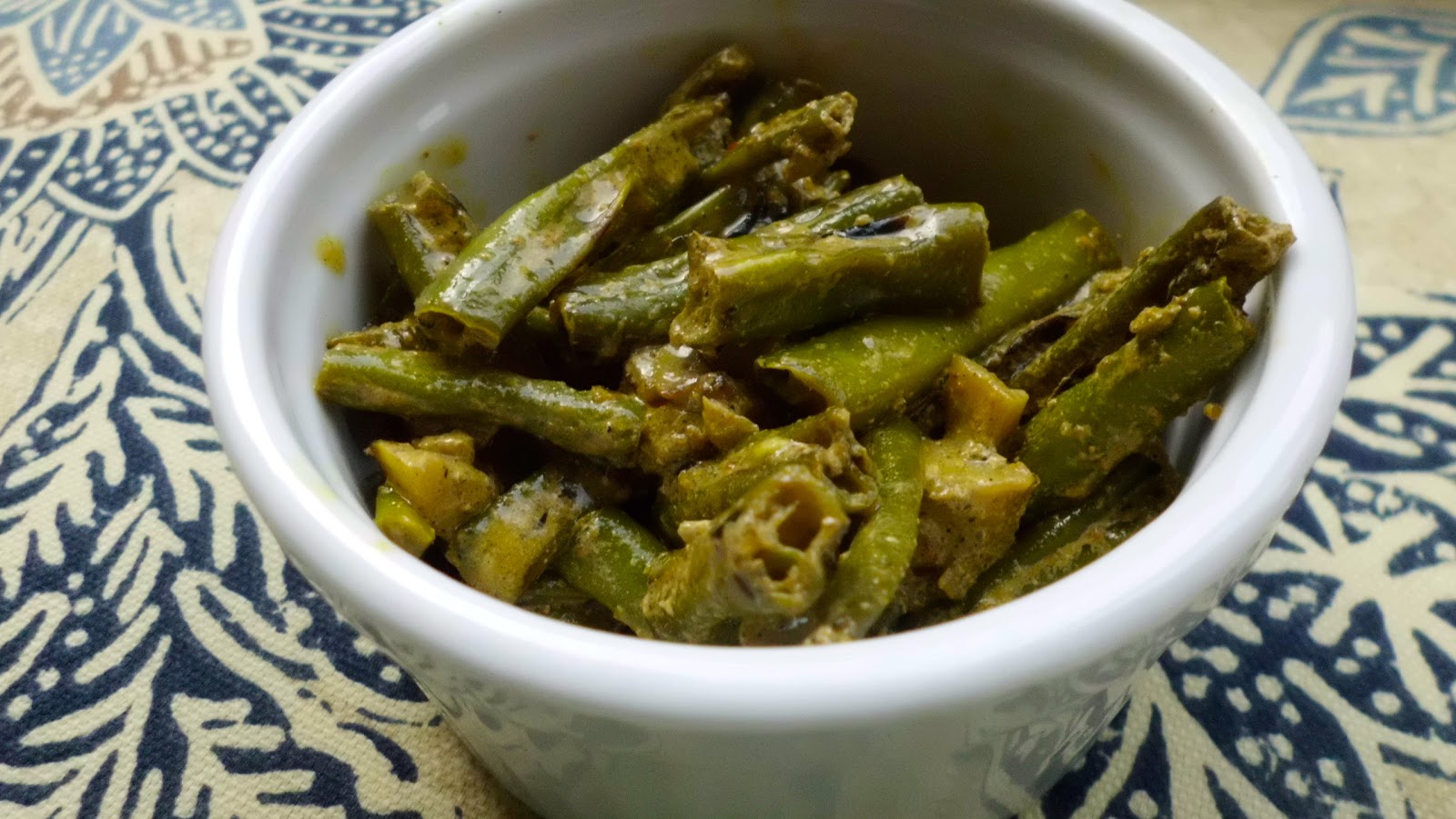 urban vegan: vegan mofo :: charred, curried green beans