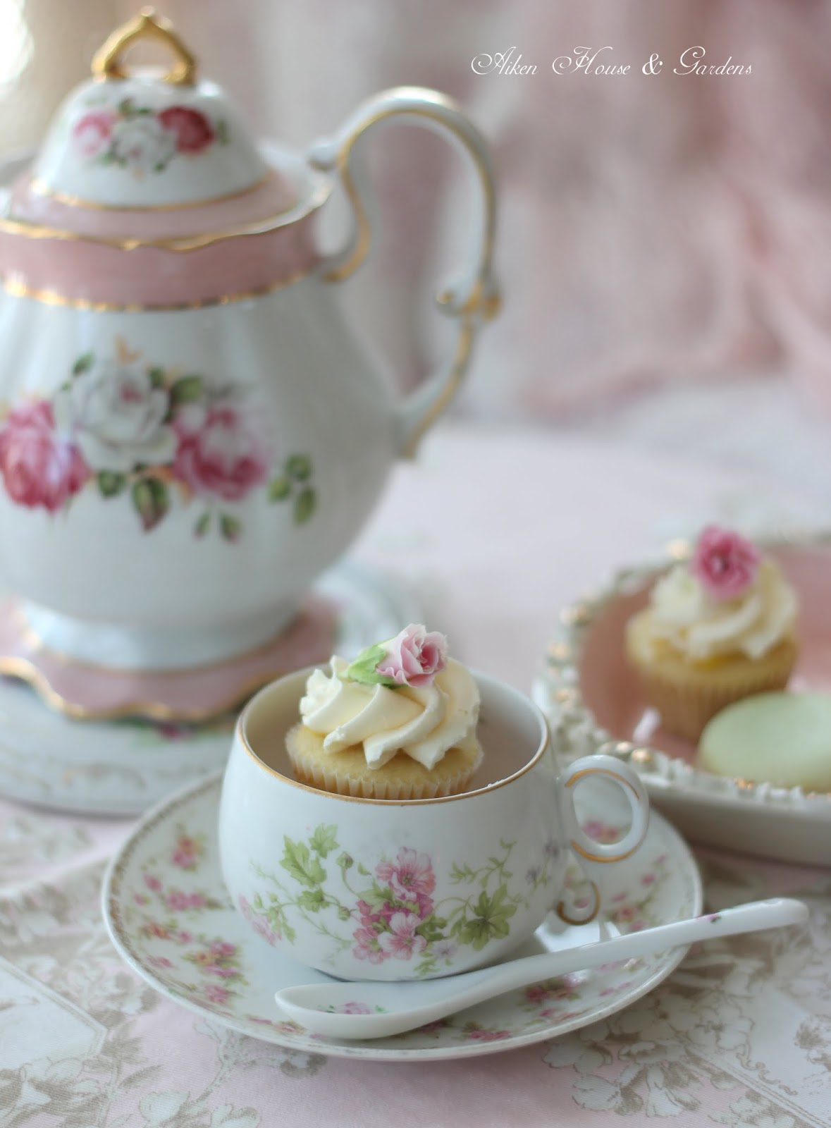 Aiken House & Gardens: Romantic Pinks