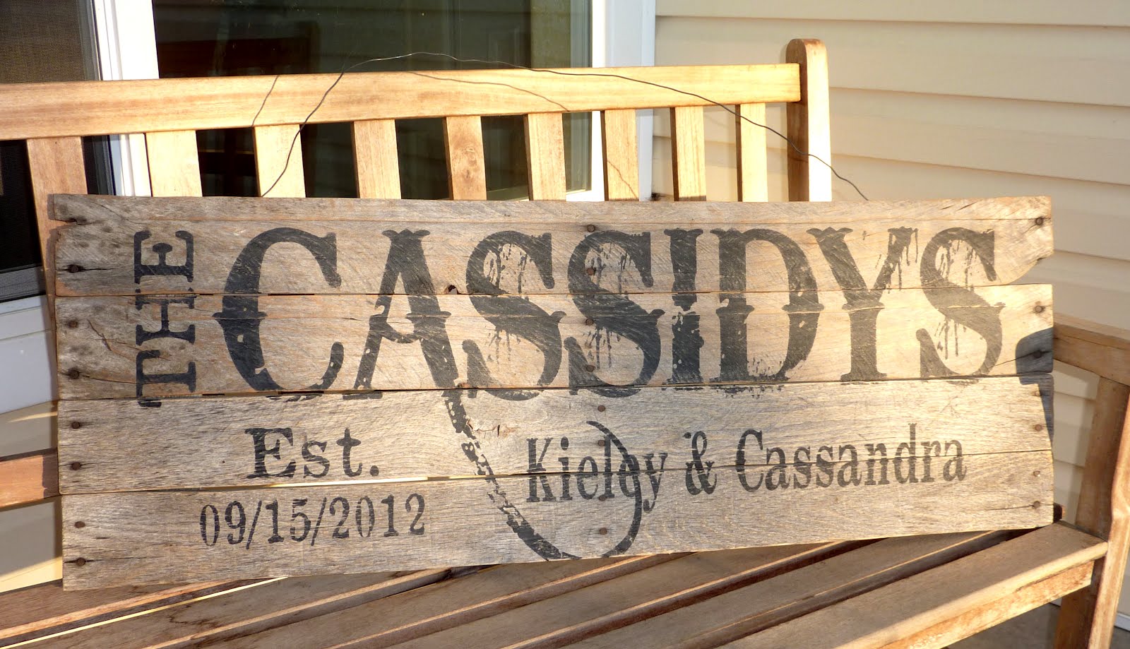 Knick Knack on Wood: More Pallet Signs...