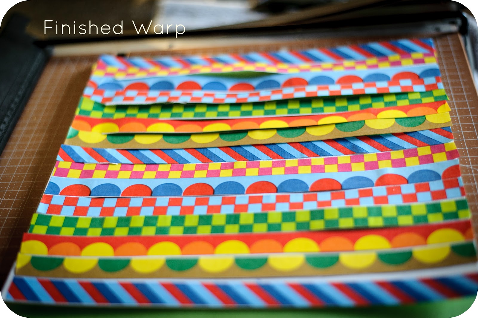 the wise hummingbird: 12 Days of Crafting: Hip Paper Weaving