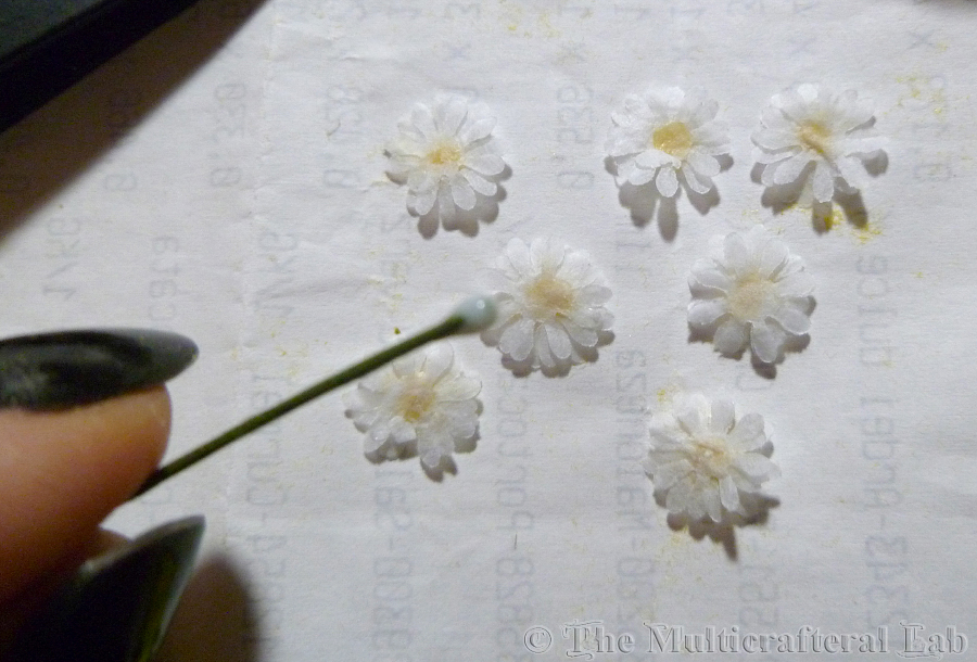The Multicrafteral Lab: Miniature daisies/chrysanthemums tutorial