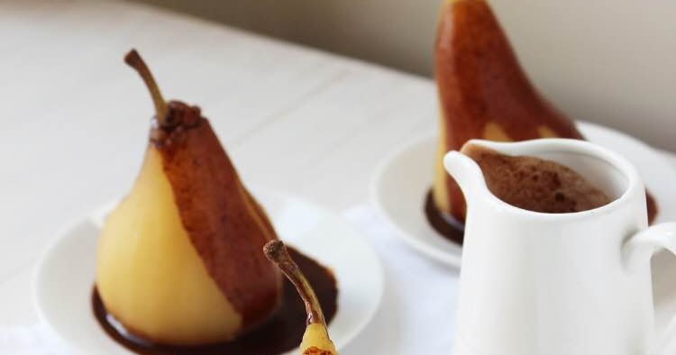 Healthy Poires Belle-Helene // Poached Pears & Chocolate Sauce (Vegan ...
