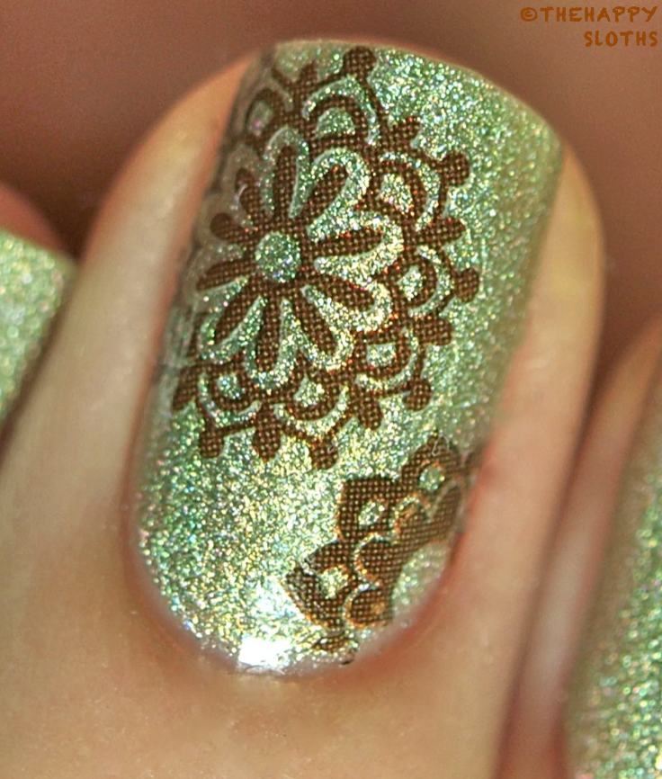 Henna Nails: Manicure Featuring bigRuby Henna Nail Tattoos | The Happy ...