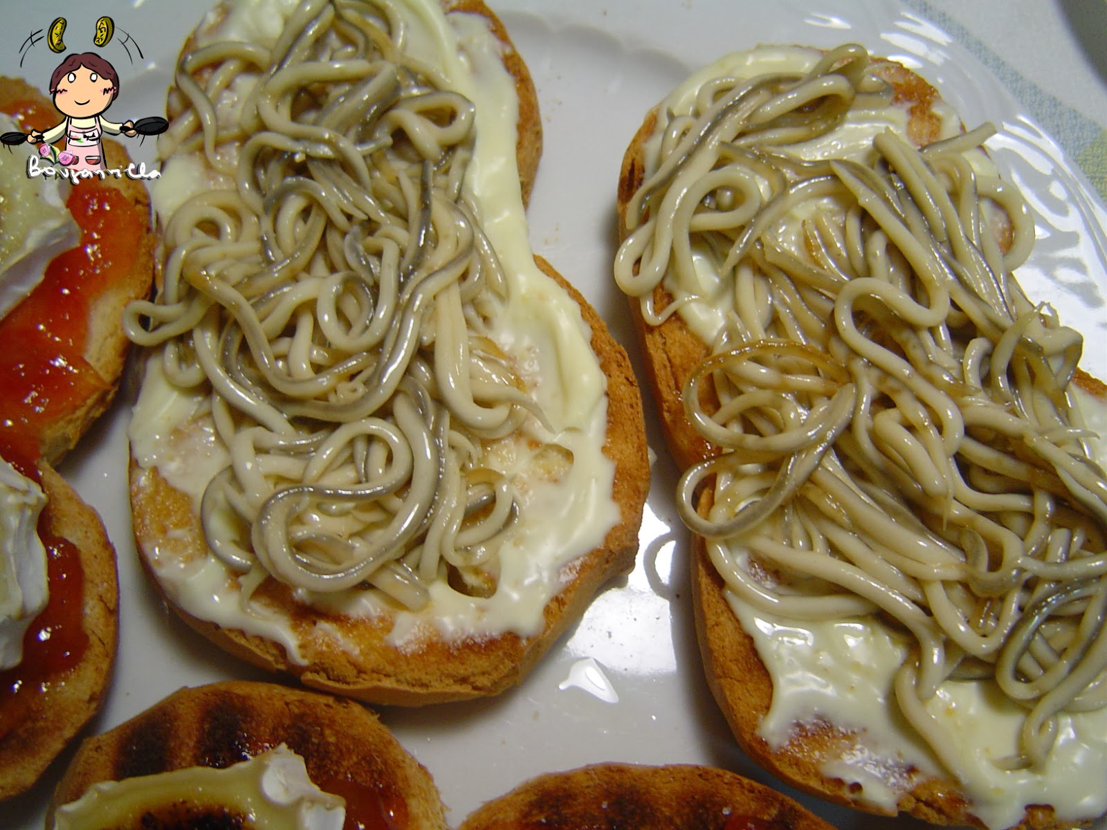 CAPRICHO #410: Tosta de gulas con alioli
