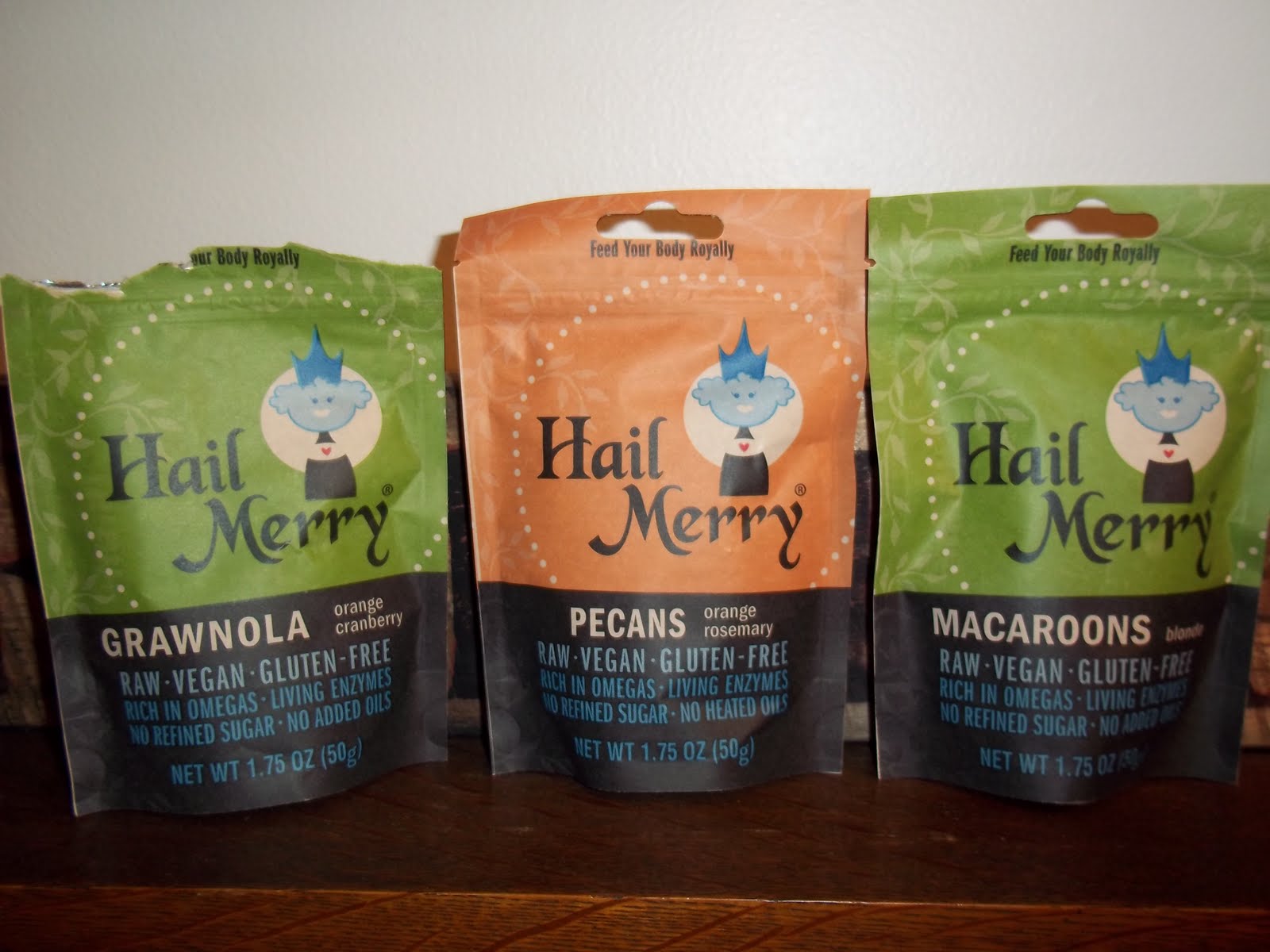 Ready 2 Get Healthy: Hail Merry Raw Vegan Snacks Review