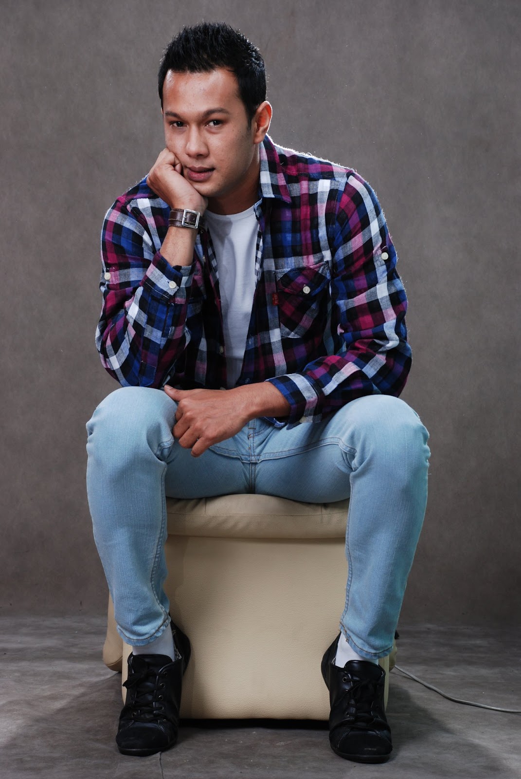 M y a n m a r H u n k s: Phyo Ngwe Soe