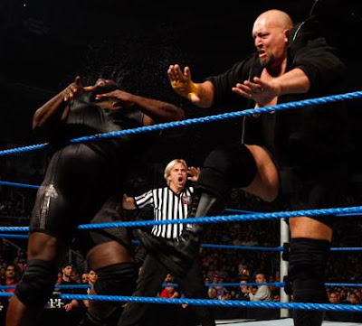 WWE In live!!!!: BIG SHOW vs MARK HENRY