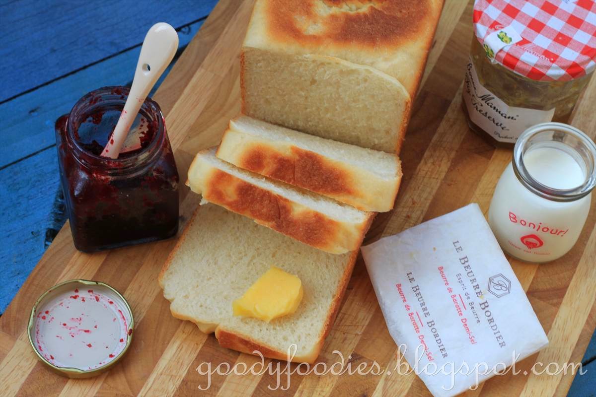 GoodyFoodies: Recipe: Plain White Loaf (Wu Pao Chun Champion Toast 金牌土司)